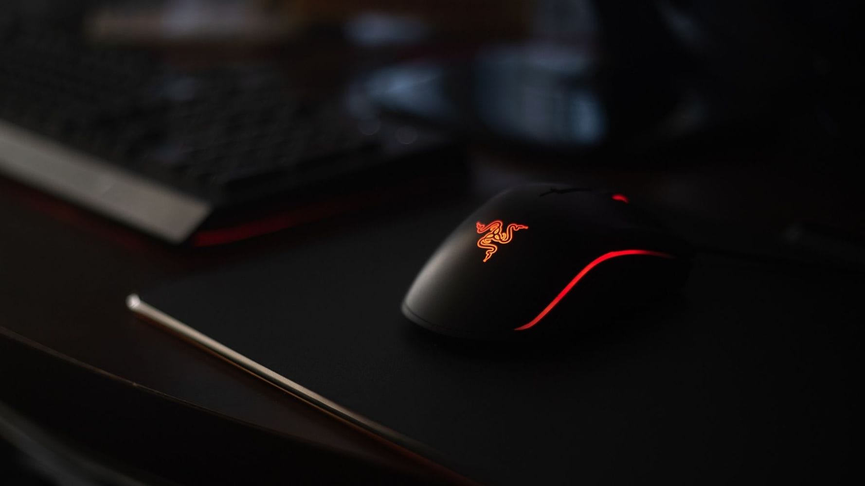 Ultimate Guide: Best Mouse For Rainbow Six Siege (2021)